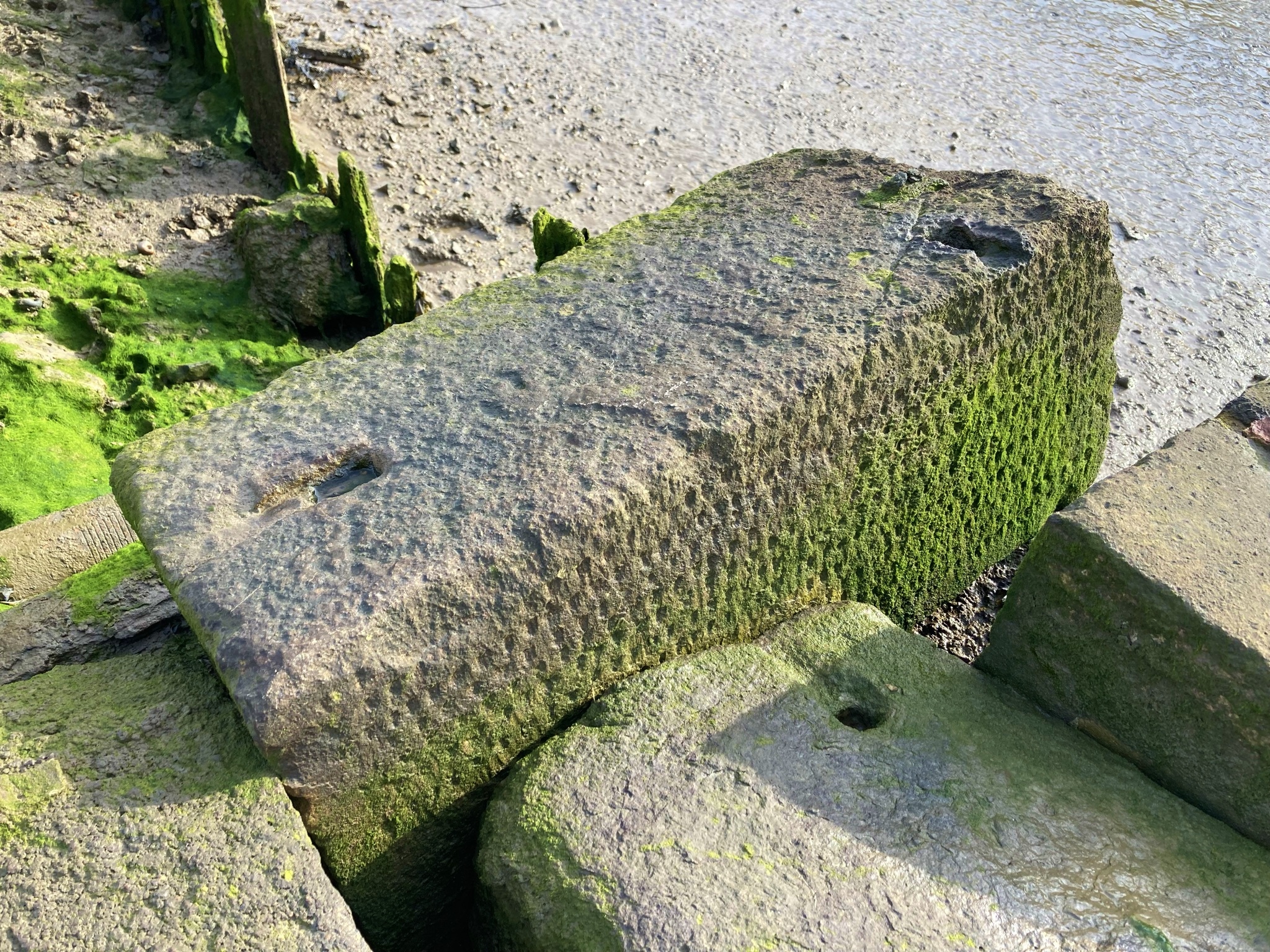32: Stones of Old London Bridge at Beaumont Quay – Building London ...