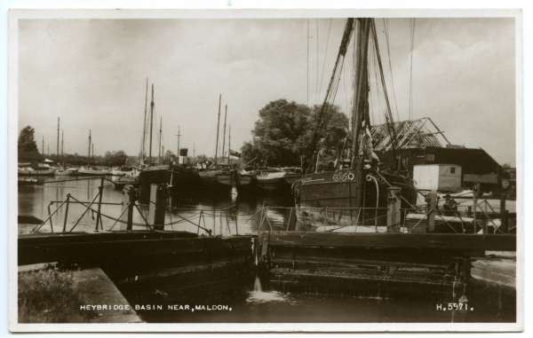 32: Stones of Old London Bridge at Beaumont Quay – Building London ...
