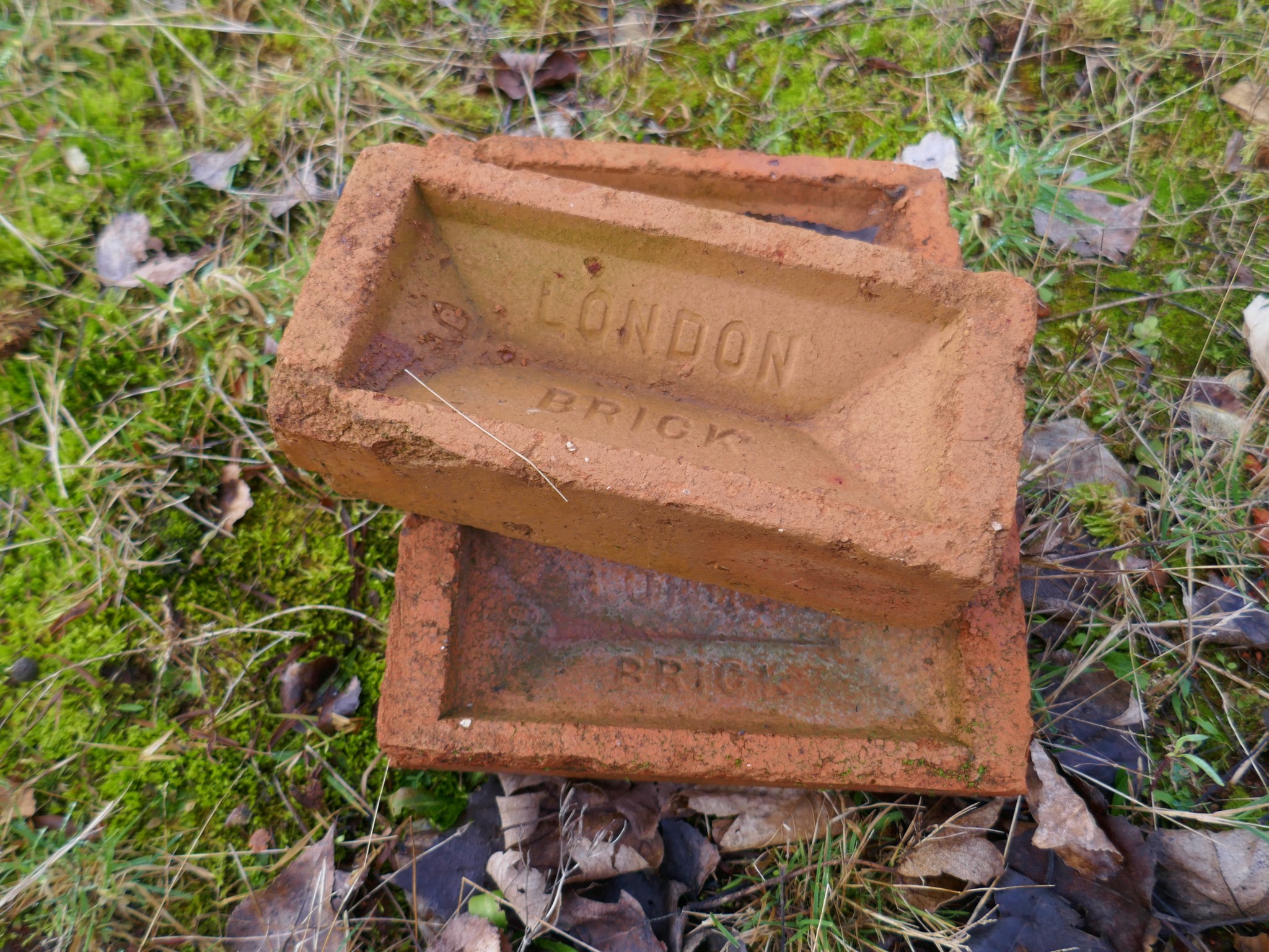 42: The clay that burns! The London Brick Company and the Fletton brick ...