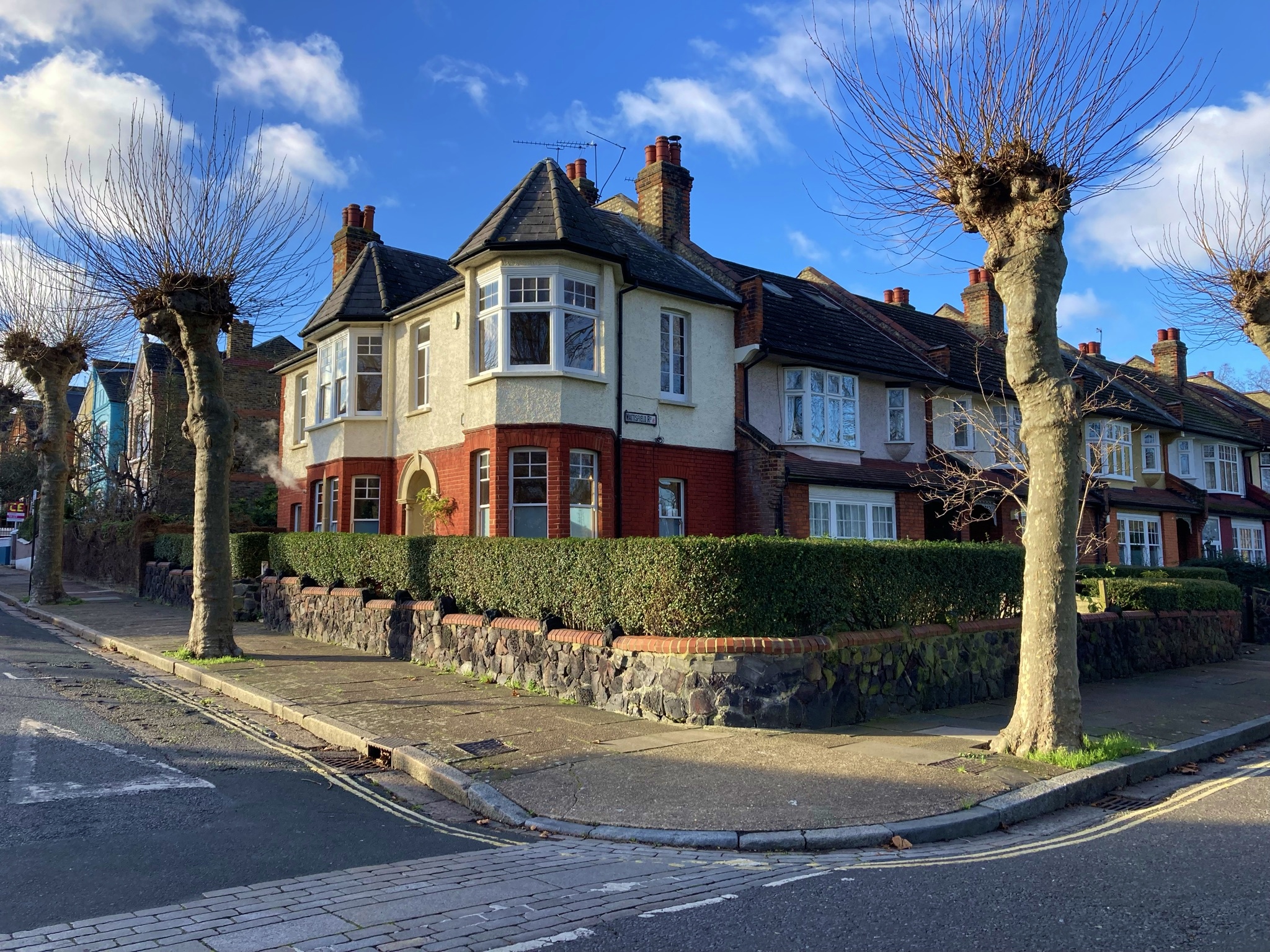 53: The London garden walls made of Stourbridge gas retorts – Building ...