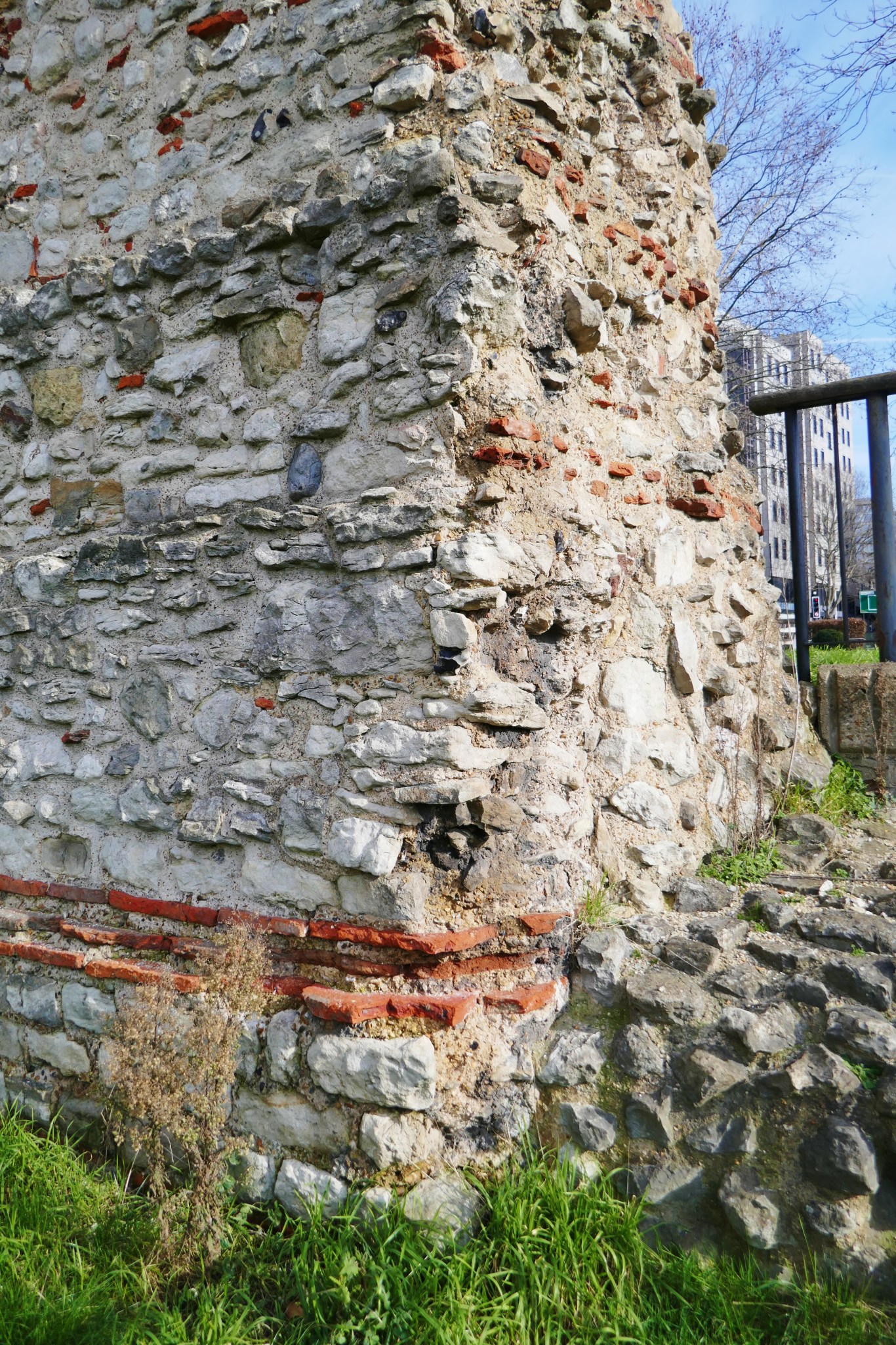 59: The building blocks of London’s Roman wall – Building London – what ...