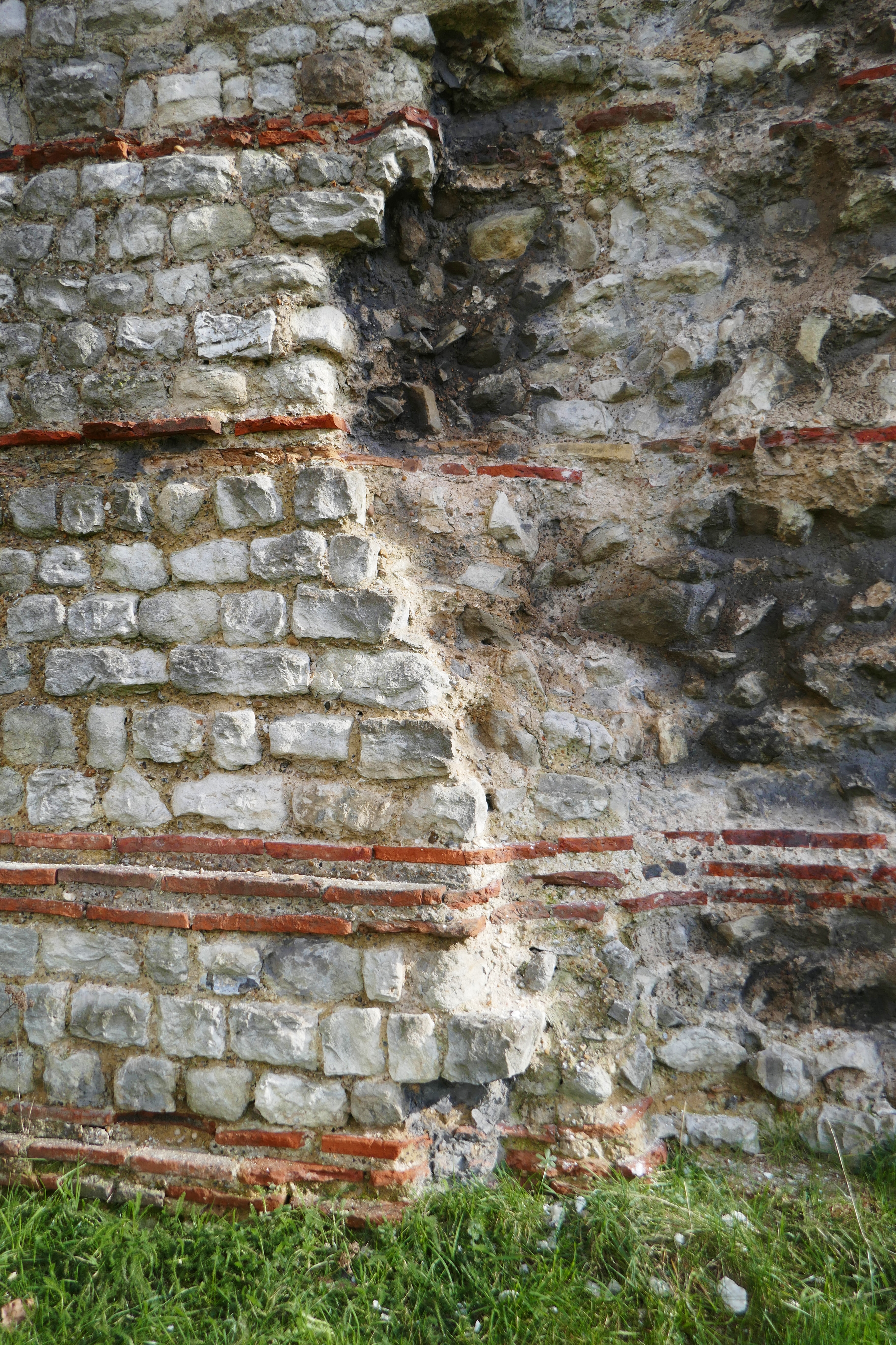 59: The building blocks of London’s Roman wall – Building London – what ...