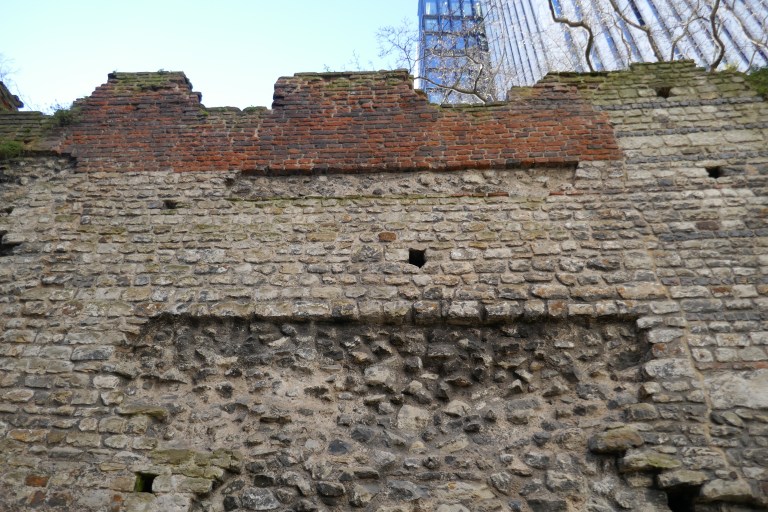 59: The building blocks of London’s Roman wall – Building London – what ...