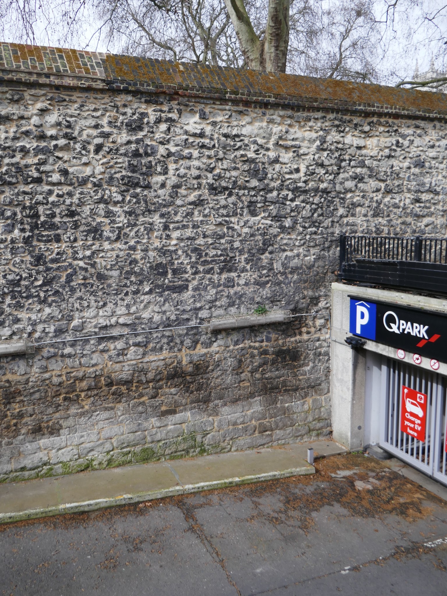 64: The medieval Westminster Abbey precinct wall – Building London ...